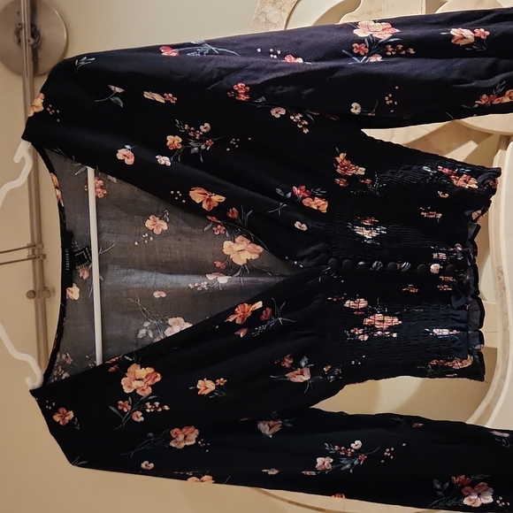 Forever 21 | Tops | Small Forever 2 Flowered Top | Poshmark